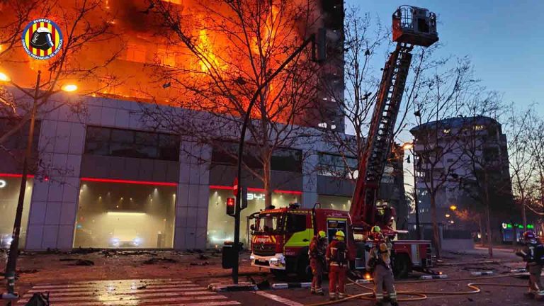 Ascienden a 10 las víctimas del incendio de Campanar en València